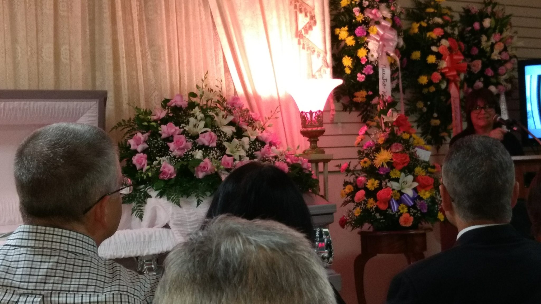 Priveghi: ce înseamnă și tot ce trebuie să știi - Funerare Ghica